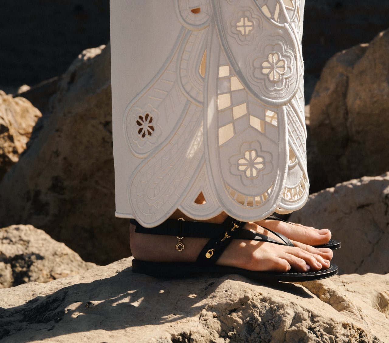 Maje Official European Website: Women's Clothing and Accessories Maje Official European Website: Women's Clothing and Accessories